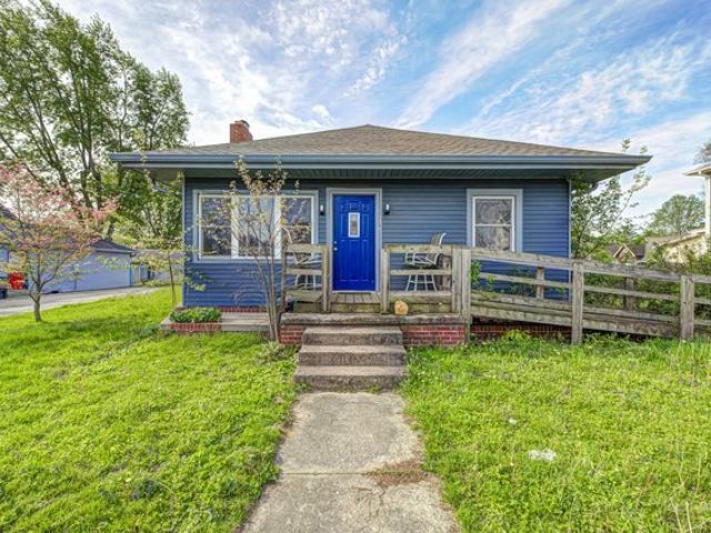115 W Perrin St, Mulberry, IN 46058