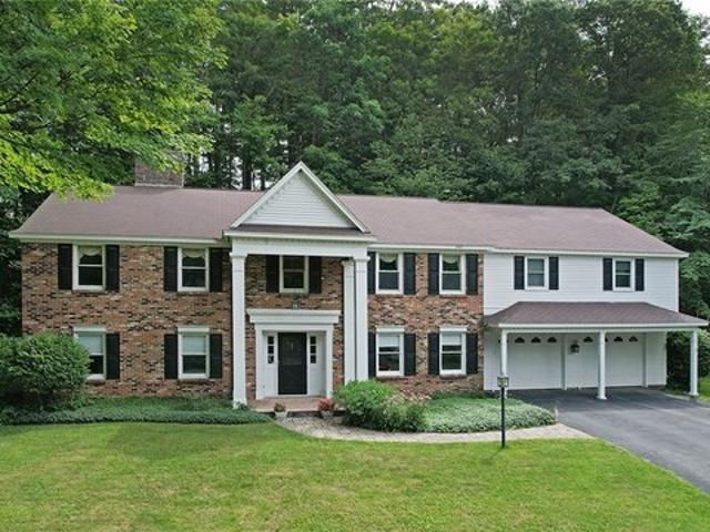 115 Woodberry Ln, Fayetteville, NY 13066