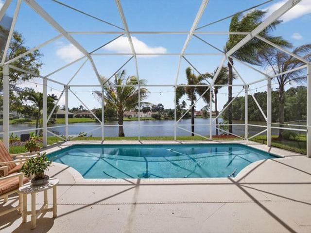 115 Waterway Rd, Royal Palm Beach, FL 33411