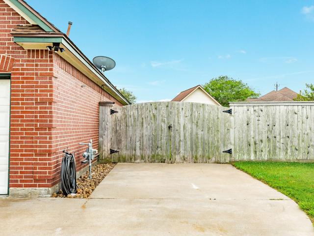 115 Warbler Ct