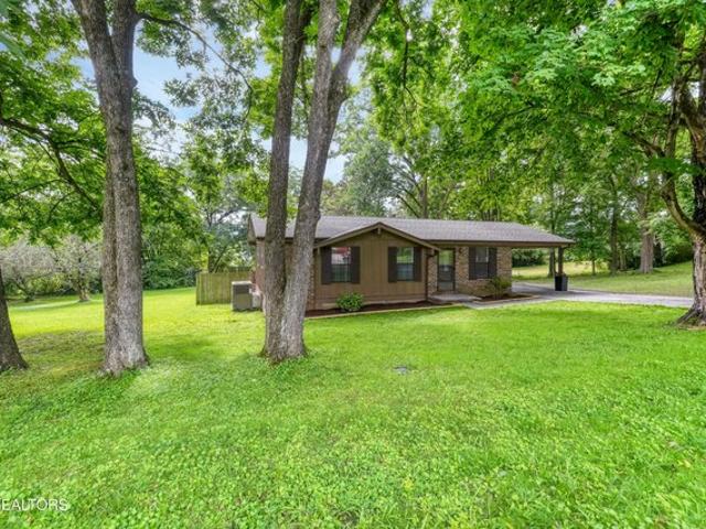 115 Washington Ave, Etowah, TN 37331