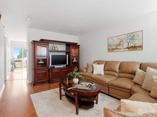 115 Willett Avenue 3A