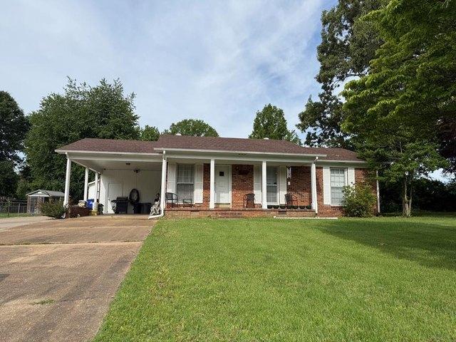 115 Windol St, McKenzie, TN 38201