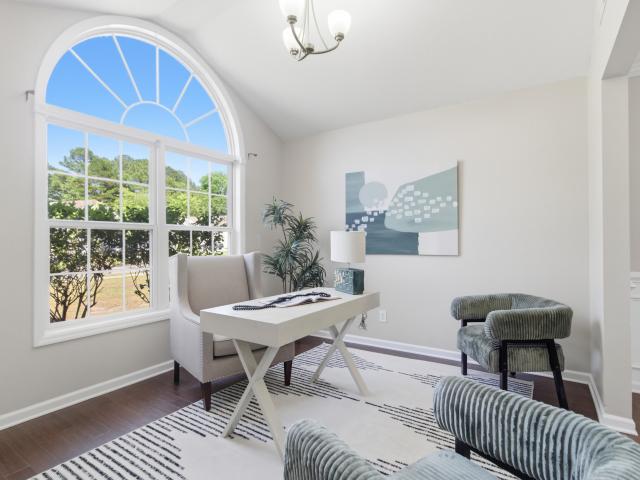 115 Thousand Oaks Circle