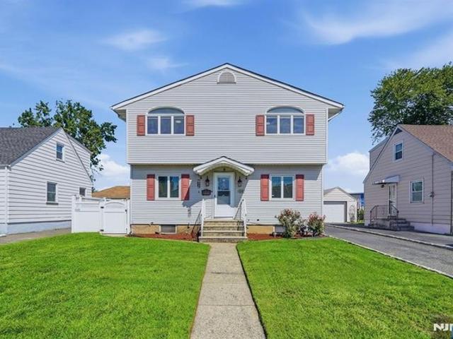 115 Tuella Ave, Elmwood Park, NJ 07407