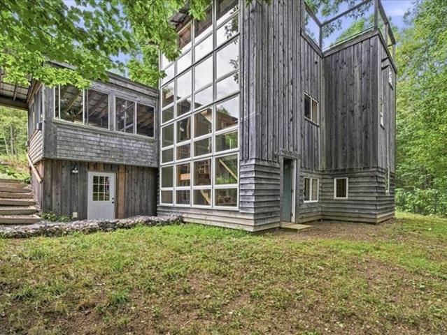 115 Underpass Rd, Brooks, ME 04921