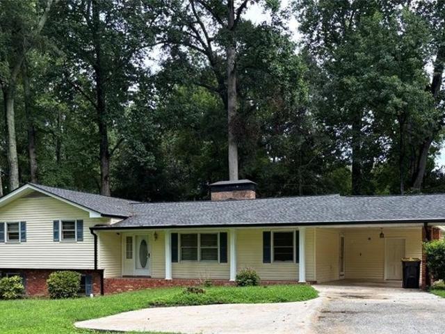 115 Valley View Dr, Fairburn, GA 30213
