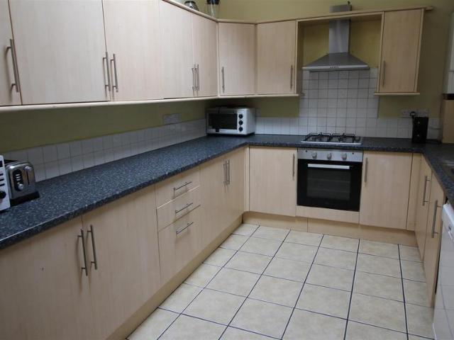 £115ppw excl bills* Teversal Avenue. 7 bed semi detached house to rent £3,497 pcm £807 pw