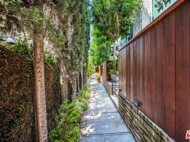 11645 Acama Street 7