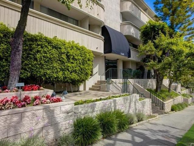 11645 Montana Ave #121 Los Angeles, CA 90049