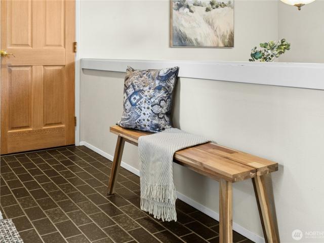 11649 NE Sunset Loop