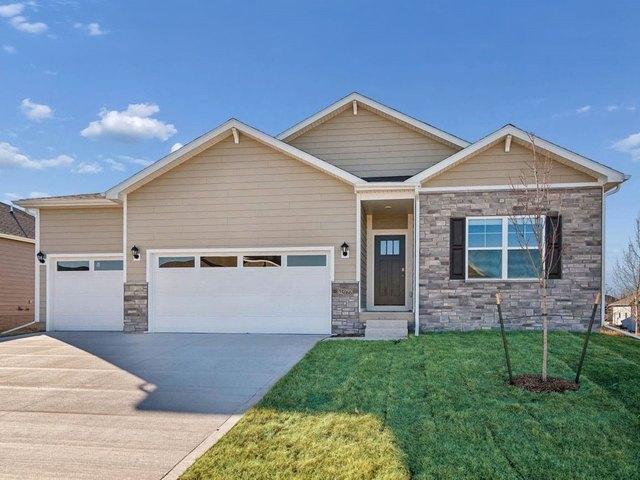 1164 Hillside Pl, Polk City, IA 50226