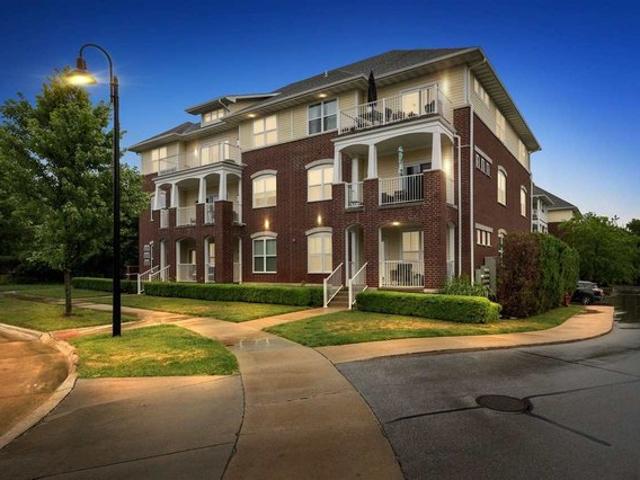 1164 Swisher St, Iowa City, IA 52245