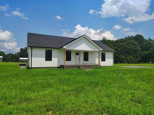 1164 Shiloh Rd, Lafayette, TN 37083