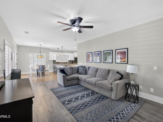 1164 w mulberry drive