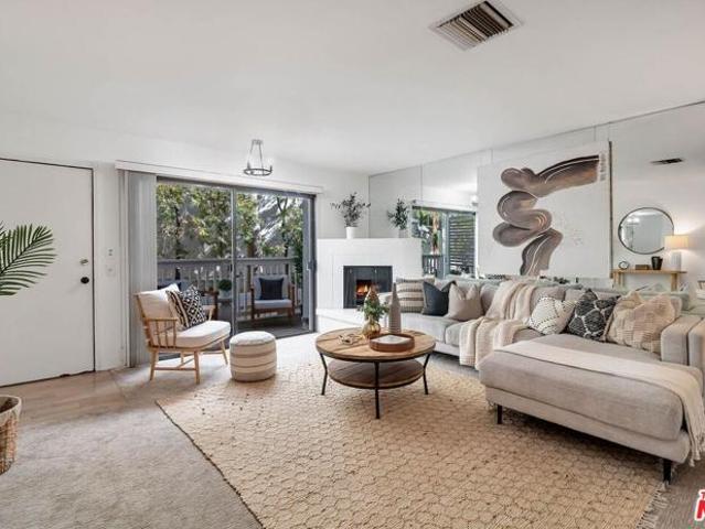 11650 Mayfield Ave #7, Los Angeles, CA 90049