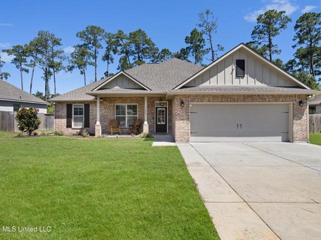 11656 Brookstone Dr, Ocean Springs, MS 39564