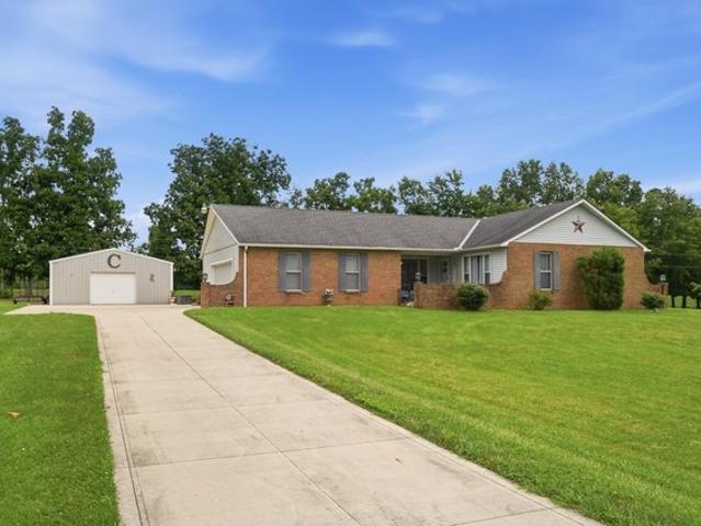11658 Walnut Hill Dr NW, Baltimore, OH 43105