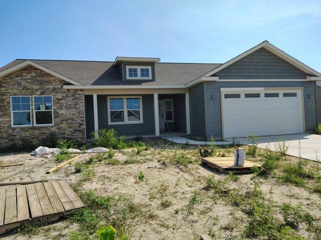 11658 Olive Lake Dr, West Olive, MI 49460