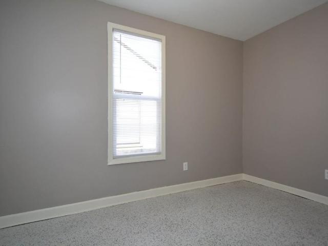 1165 Minnehaha Ave E 2 Bedroom Apartment for Rent at 1165 Minnehaha Ave E, St. Paul, MN 55106 Dayton's Bluff