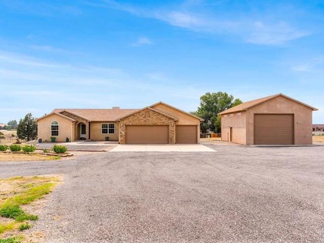 1165 S Oakleaf Dr, Pueblo West, CO 81007