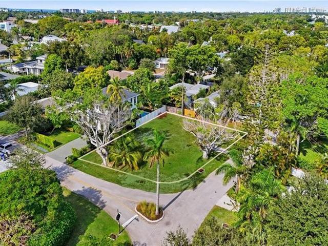 1165 8th Ter N Lot 15, Naples, FL 34102