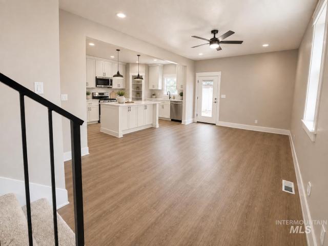 11663 W Endsley Ln