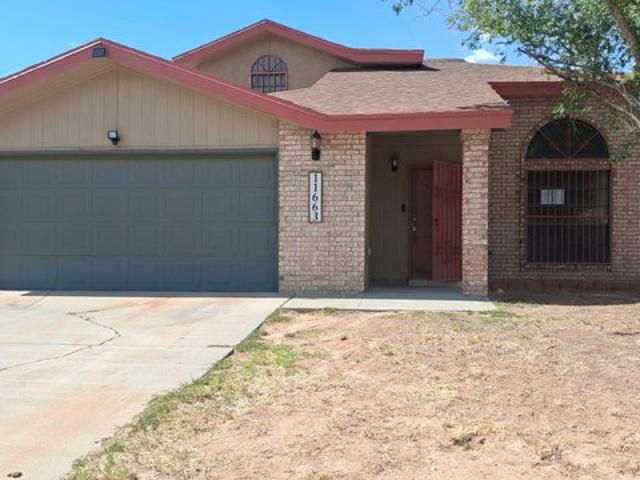 11663 Clear Lake Cir, El Paso, TX 79936