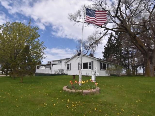 11663 N 11 Rd, Buckley, MI 49620