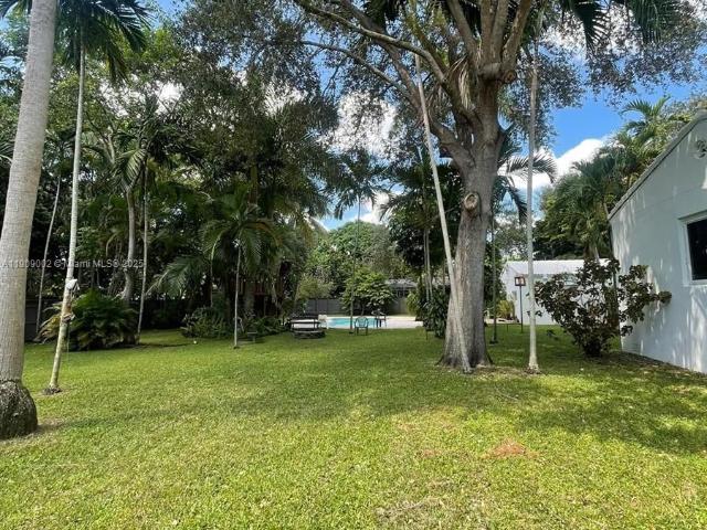 11660 NE 8th Ave, Biscayne Park, US, FL