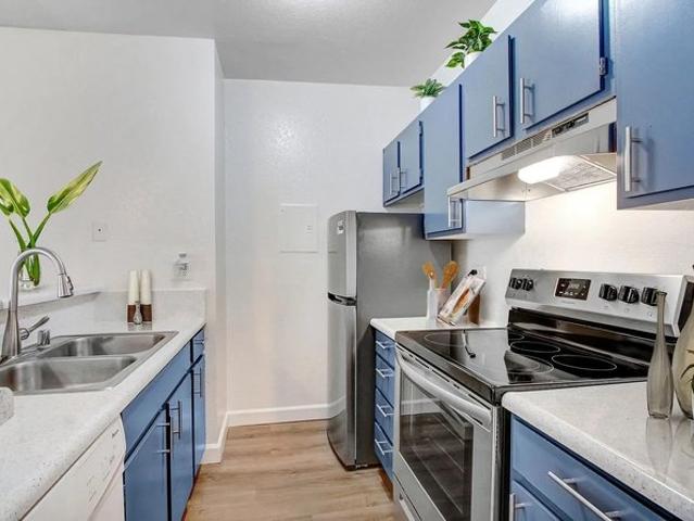11669 Valerio St, North Hollywood, CA 91605