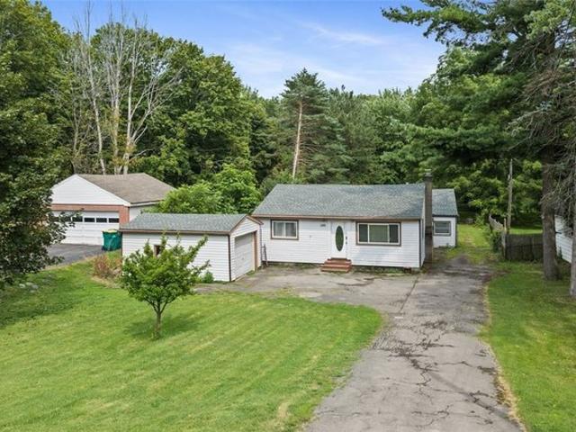 1166 Bay Rd, Webster, NY 14580
