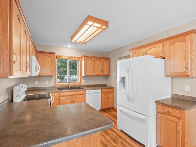 1166 Blackbird Drive SW