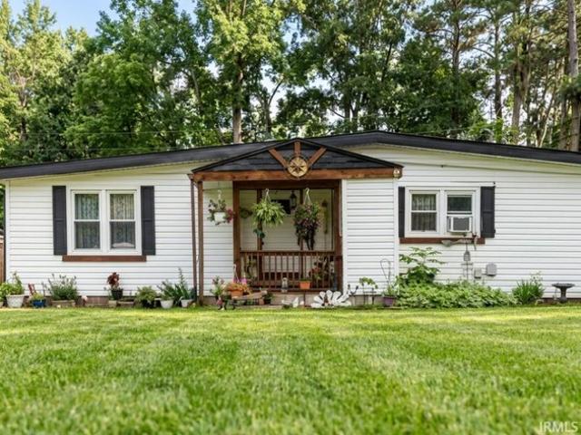 1166 Davis St, Elkhart, IN 46516