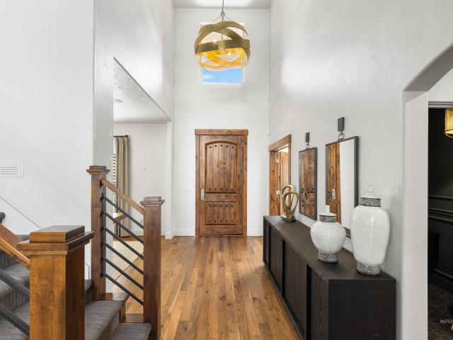 1166 E Rivers End Dr, Eagle, ID 83616 | MLS #98985