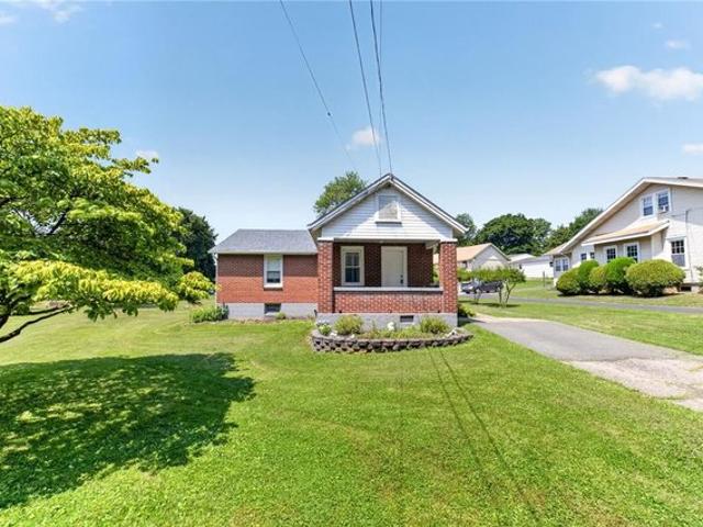 1166 Stones Crossing Rd, Palmer Township, PA 18045