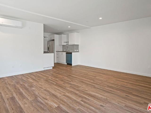 1166 S Cochran Avenue 2