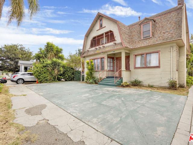 1166 W 39th Pl, Los Angeles, CA 90037 | Compass