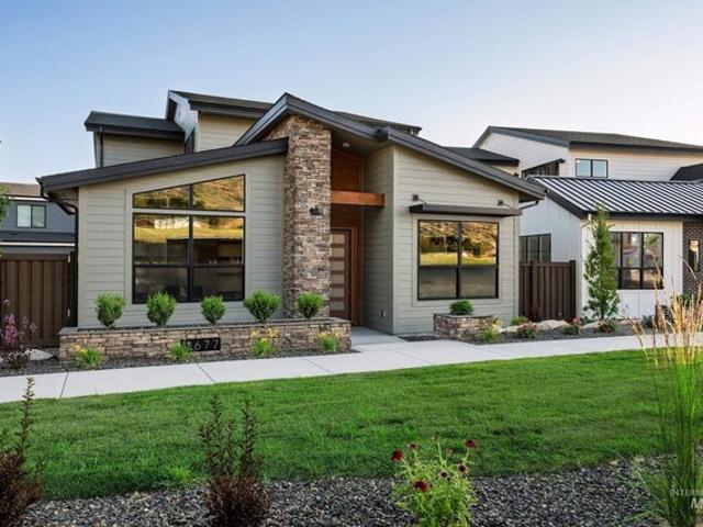 11677 N Rabbitbrush Way, Boise, ID 83714