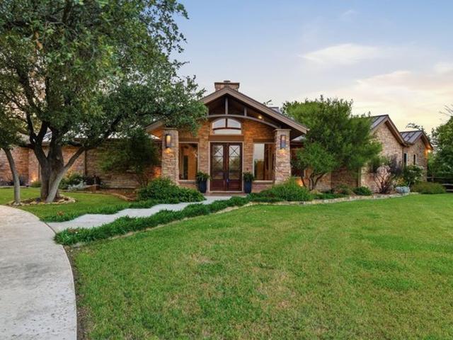 1167 Meadow Hill Rd, Fort Worth, TX 76108