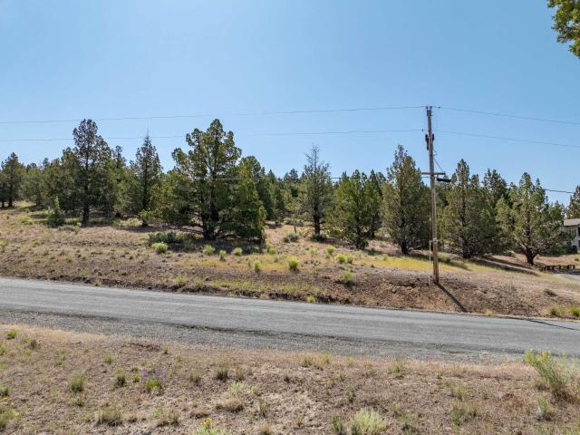 1167 Grande Road