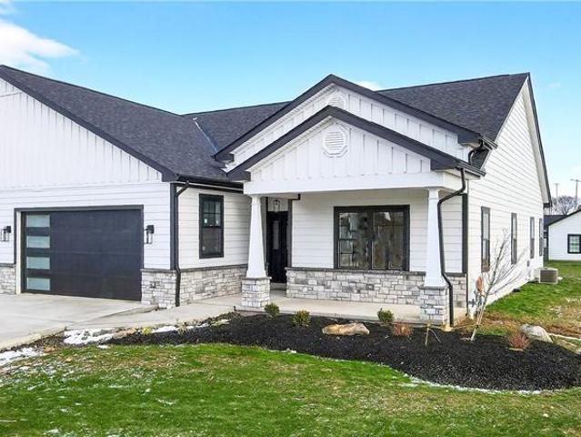 1167 Valley Club Rd, Unit 115, Irwin, PA 15642 | MLS #1744