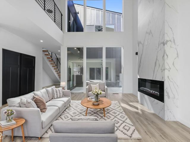 1167 Villa Avenue