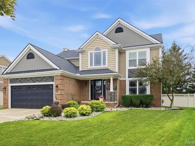 11682 Heatherwood Cir, Taylor, MI 48180