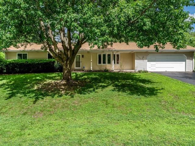 11687 Tranary Ct, Roscoe, IL 61073
