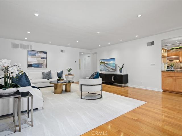 11687 Bellagio Rd, Unit 12, Los Angeles, CA 90049 | MLS #OC26041