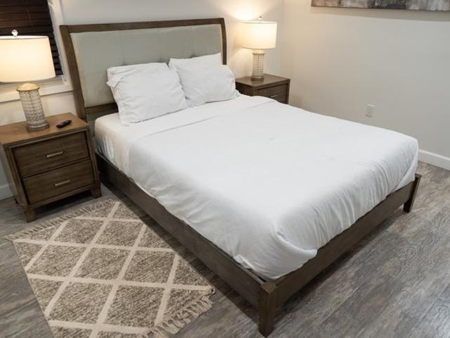 11684 Erwin St, Los Angeles, CA 91606