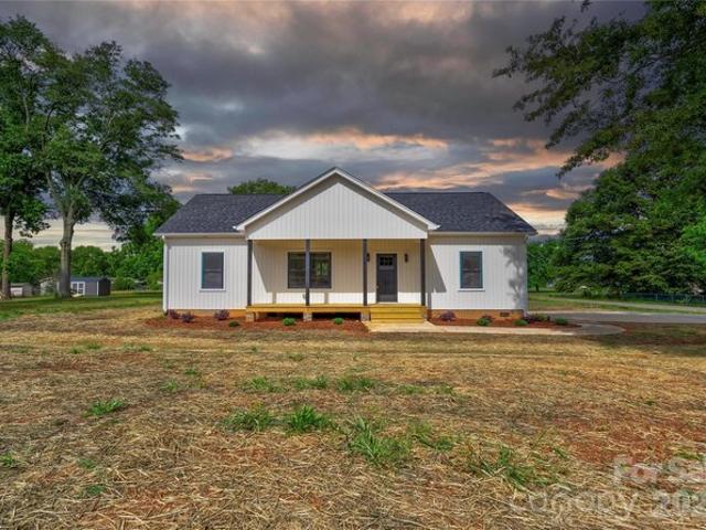 1168 Granite Dr, Shelby, NC 28152
