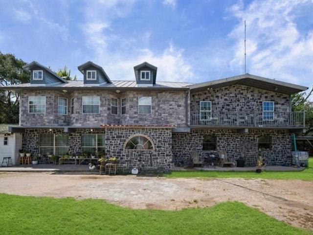 1168 Hattermann Ln, Weimar, TX 78962