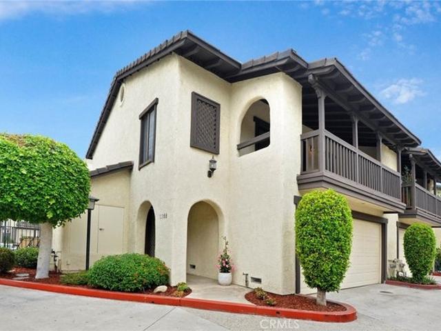 1168 Strawberry Ln, Glendora, CA 91740